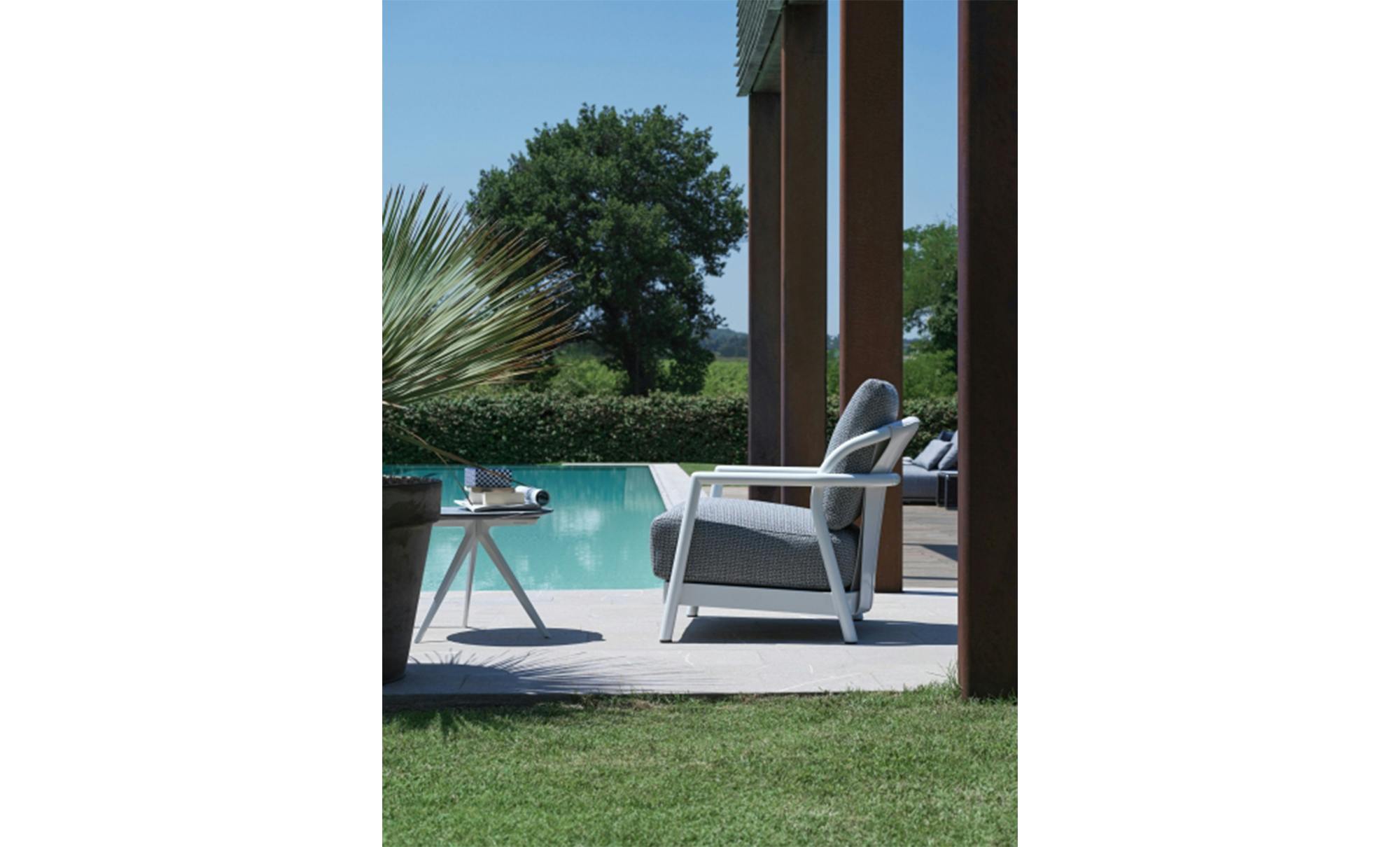 Alison Outdoor armchair by Flexform - Fanuli Furniture